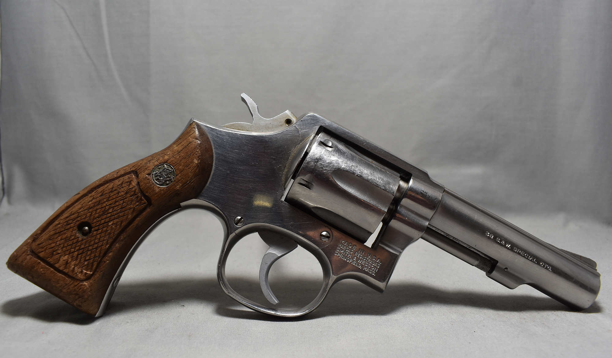 Smith & Wesson ~ Model 64-3 ~ .38 S&W Special | Bass Pro Shops